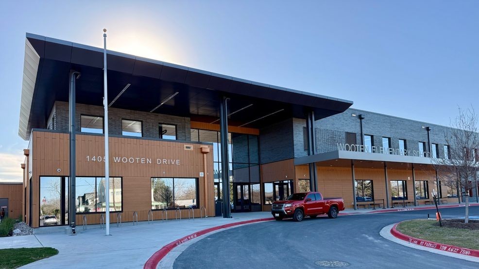 Austin ISD unveils the first school modernization from $2.4 billion ...