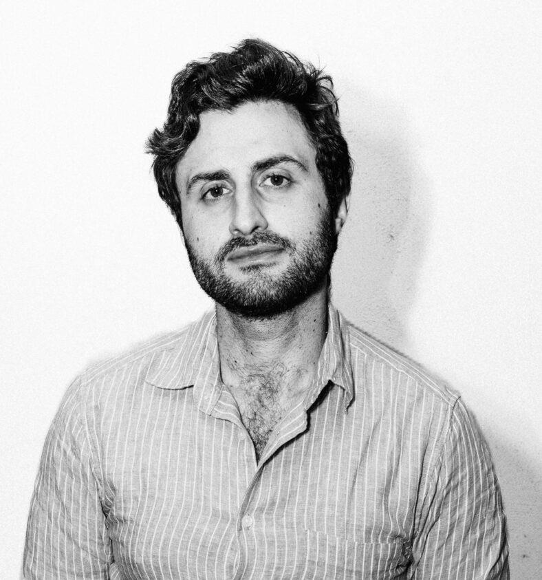 In ‘Farsi with Maman,’ an Iranian-American struggles to reclaim his ...