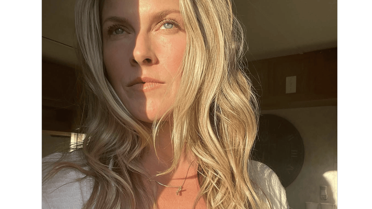 See what 'Landman' star Ali Larter looks like without makeup