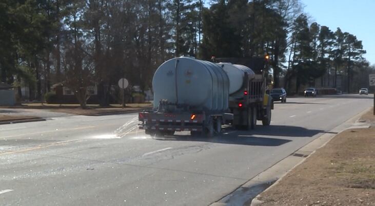 NCDOT crews prep Washington County roads for wintry weather