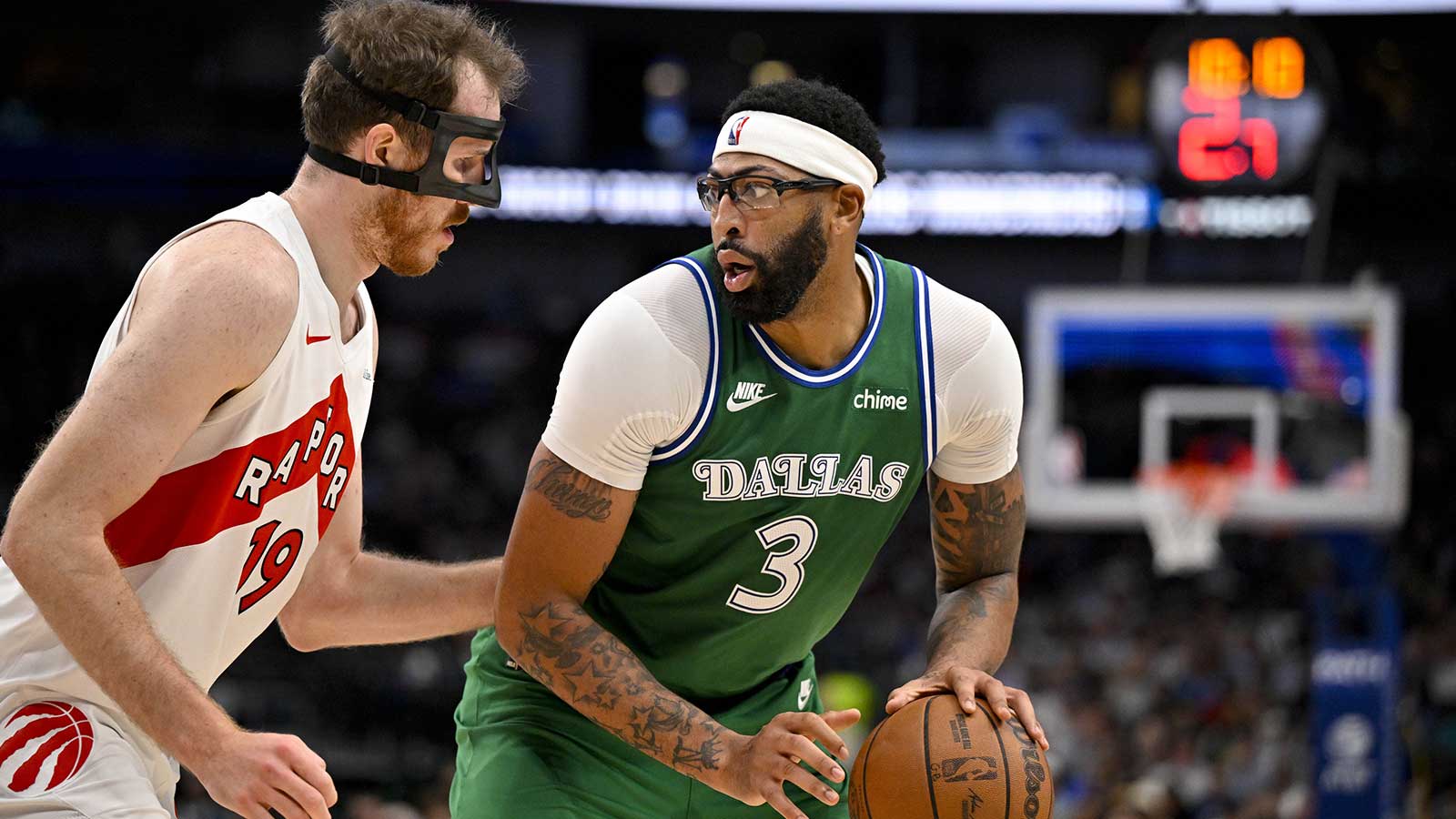 Zach Lowe floats intriguing Anthony Davis trade to Raptors