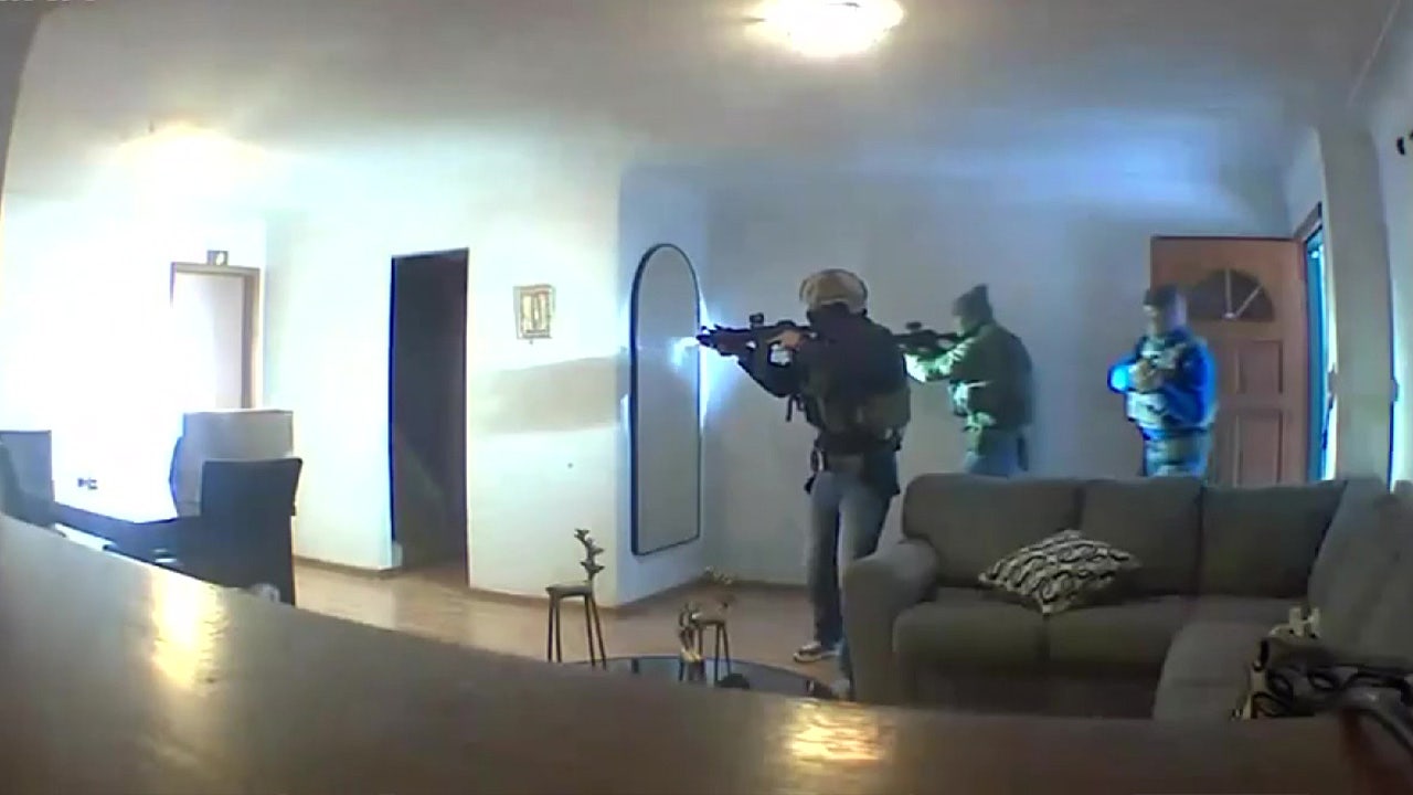 Federal agents raid St. Paul home without warrant, 12-year-old among 6 ...