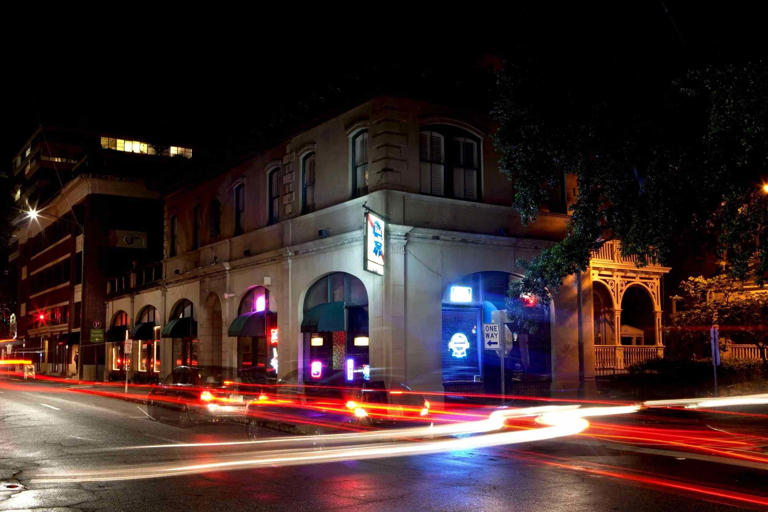 This cash-only dive bar in Savannah was once a favorite of Jimmy Carter