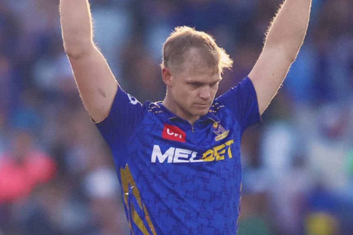 MI Cape Town Earn Playoffs Lifeline With 3-Wicket Win Over Sunrisers