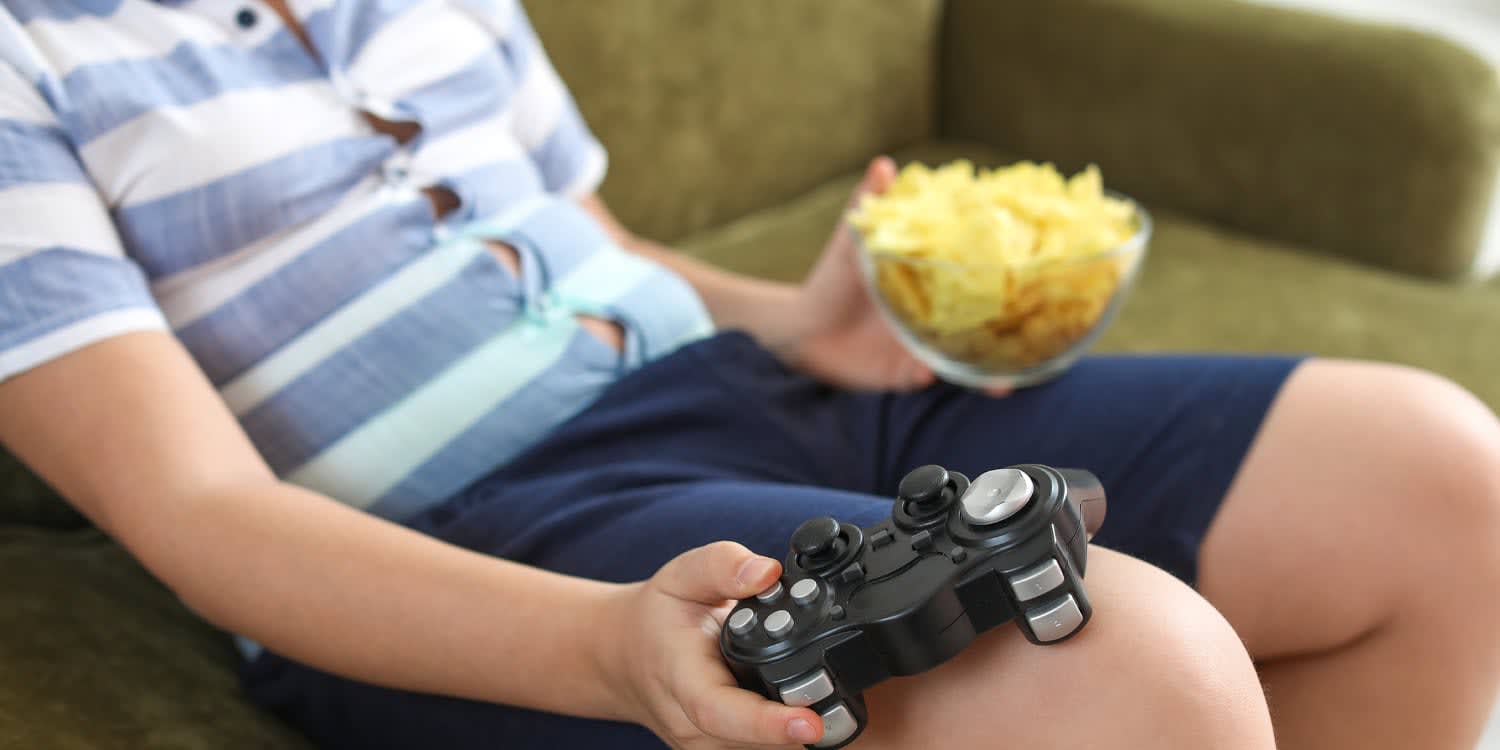 Playing video games for this long each week is linked to worse diet and ...