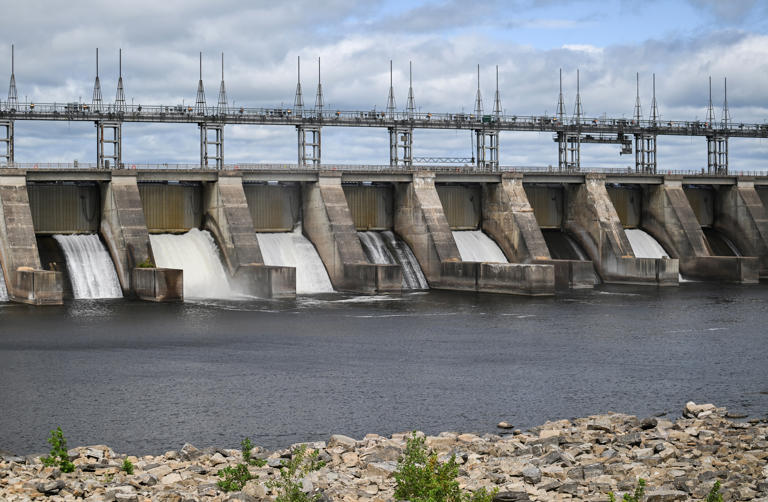 Mass. receiving hydropower from Canada after line's completion