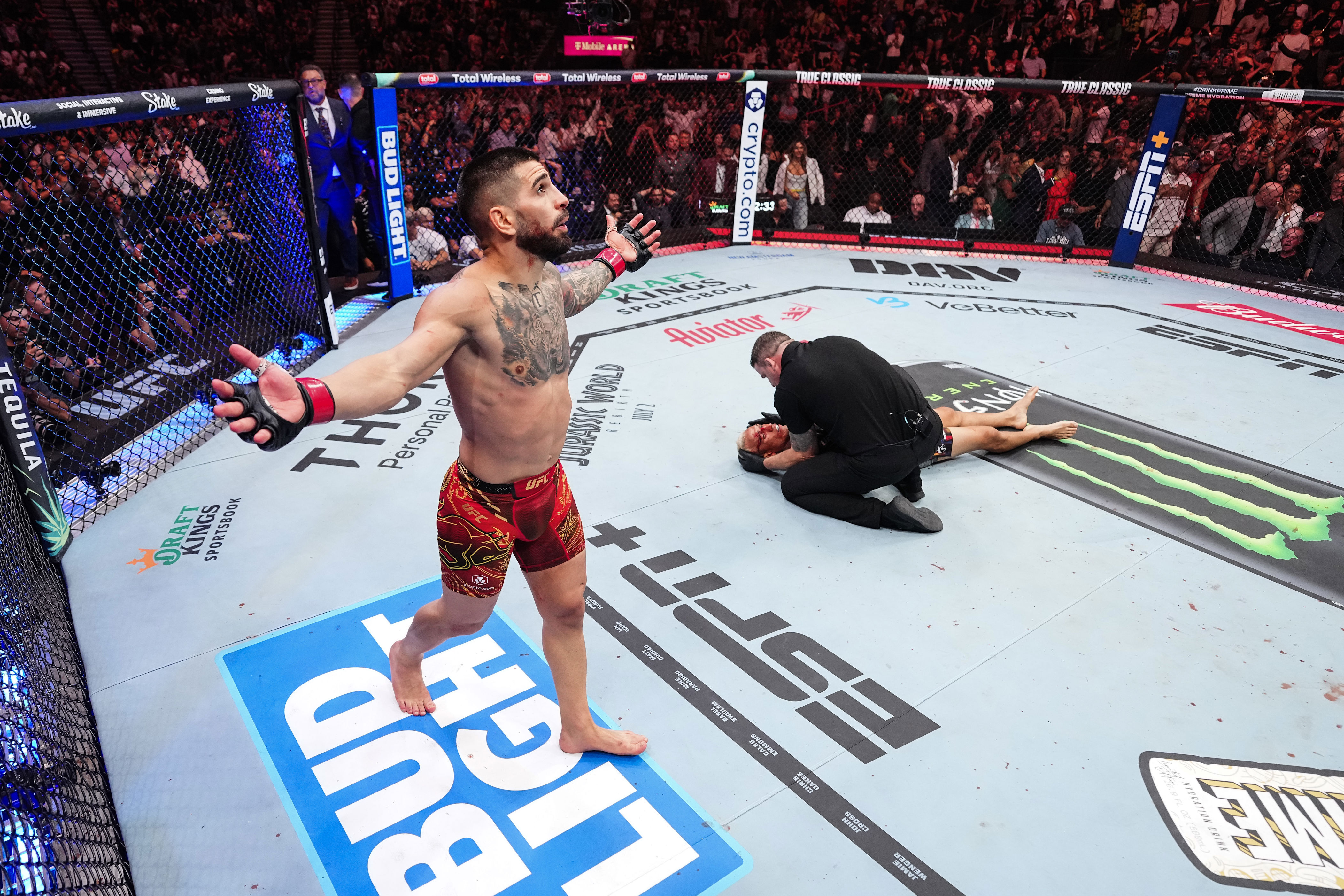 Ilia Topuria teases return in spring against the winner of Justin ...