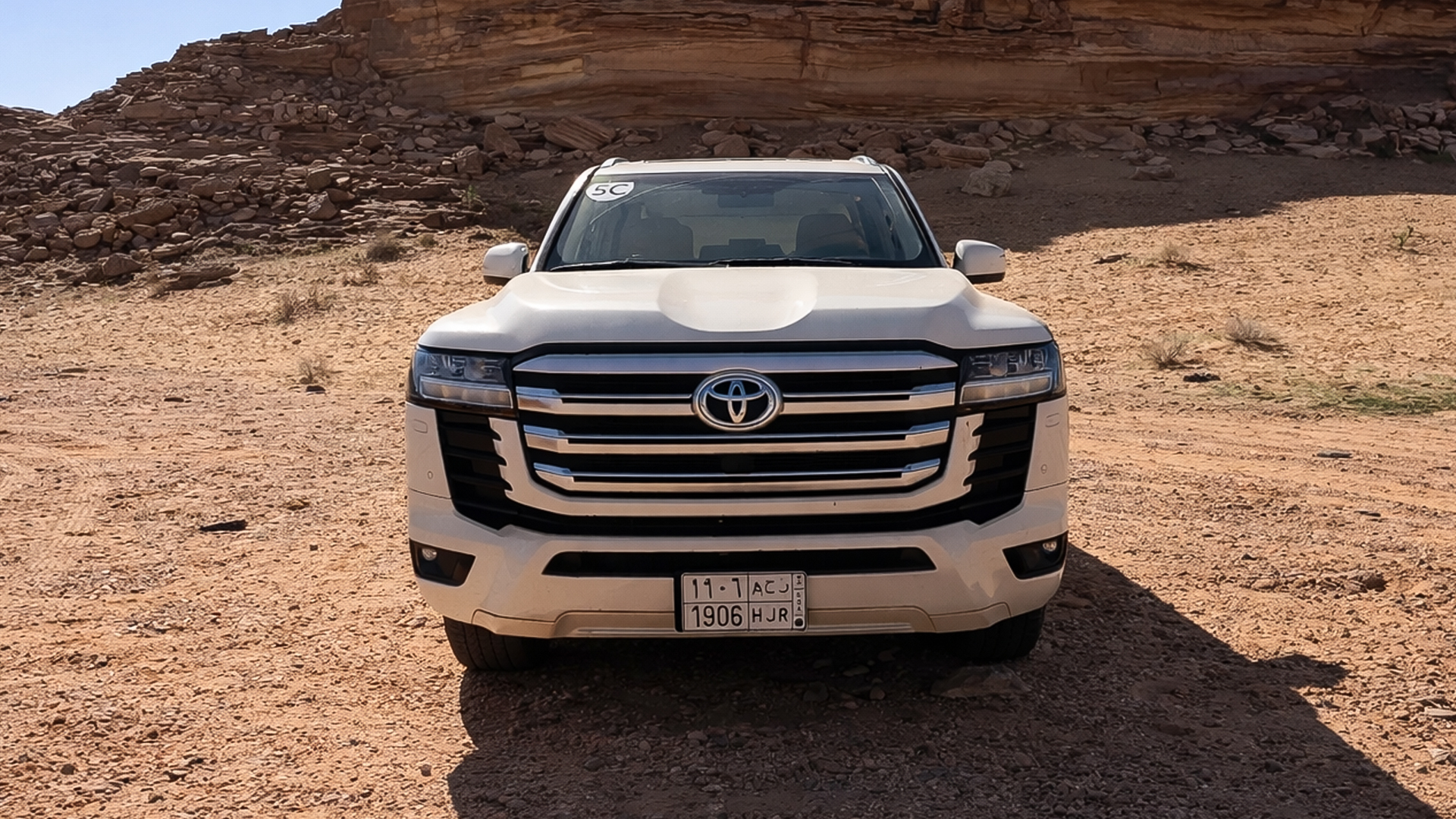 Land Cruiser 300 keeps its off-road DNA intact