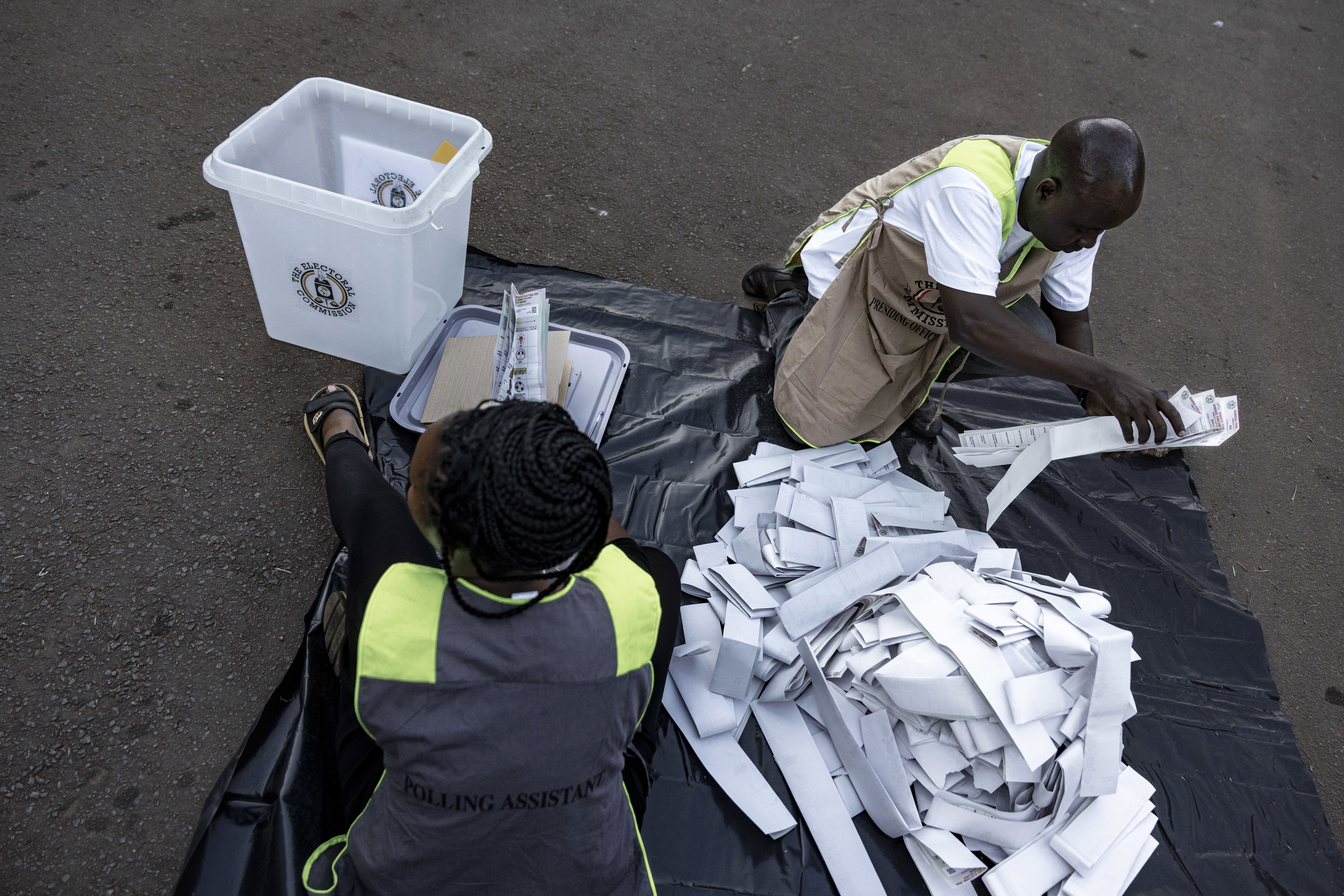 Ugandan ruler Museveni wins seventh term to extend 40-year rule