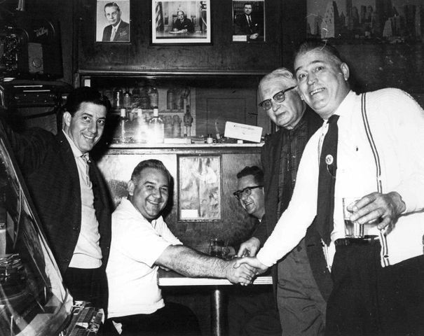 This cash-only dive bar in Savannah was once a favorite of Jimmy Carter