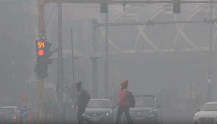 Delhi AQI today: No relief from pollution as 'very poor' air quality ...