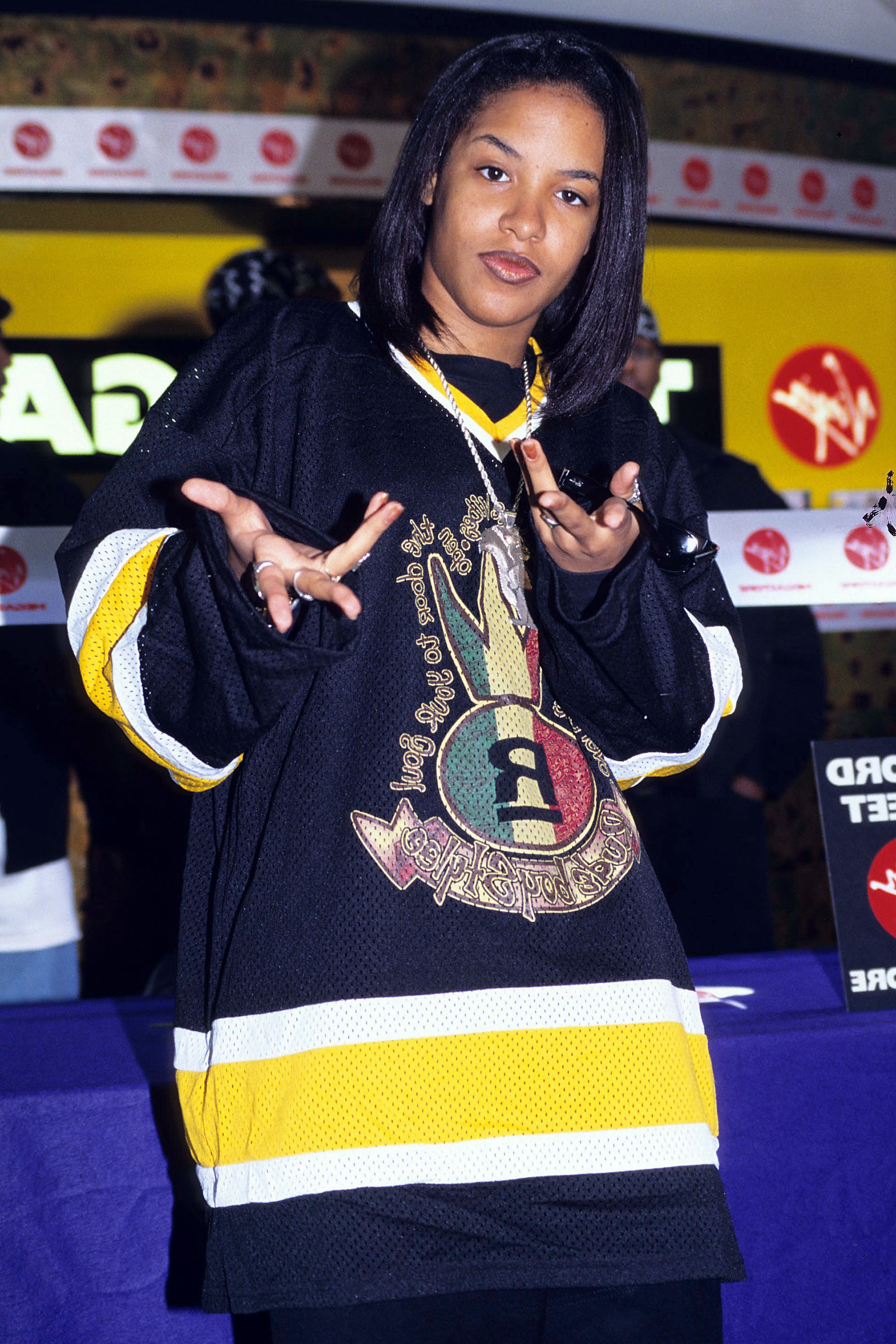 10 of our favorite fashion moments from Aaliyah