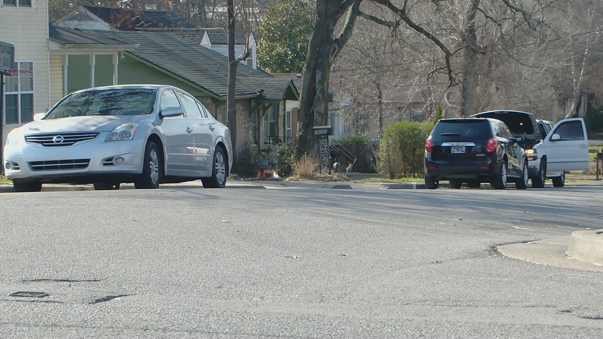 Man offering helping hand shot by teen selling candy in Nashville