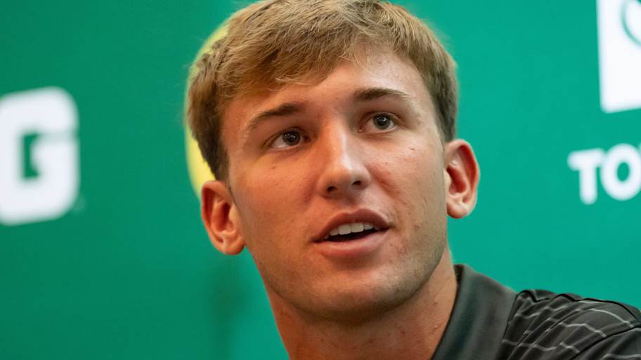 Oregon transfer quarterback Austin Novosad finds surprising new home