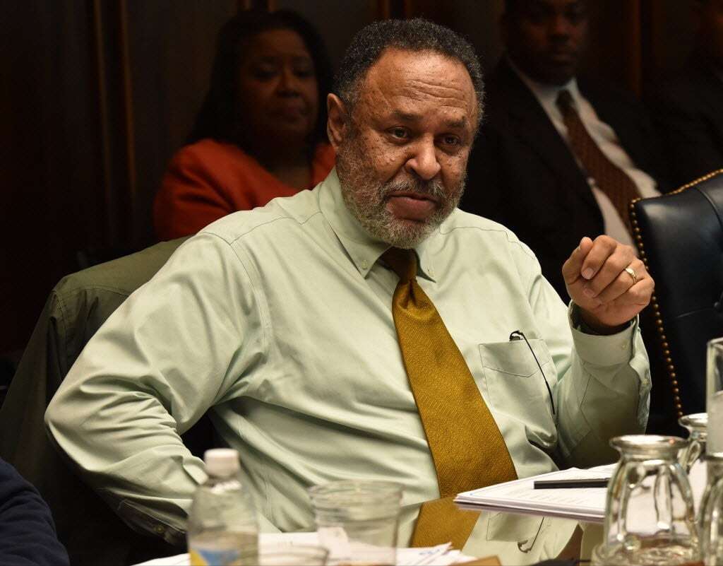 Water board pays to end lawsuit by former members who claim utility hid ...