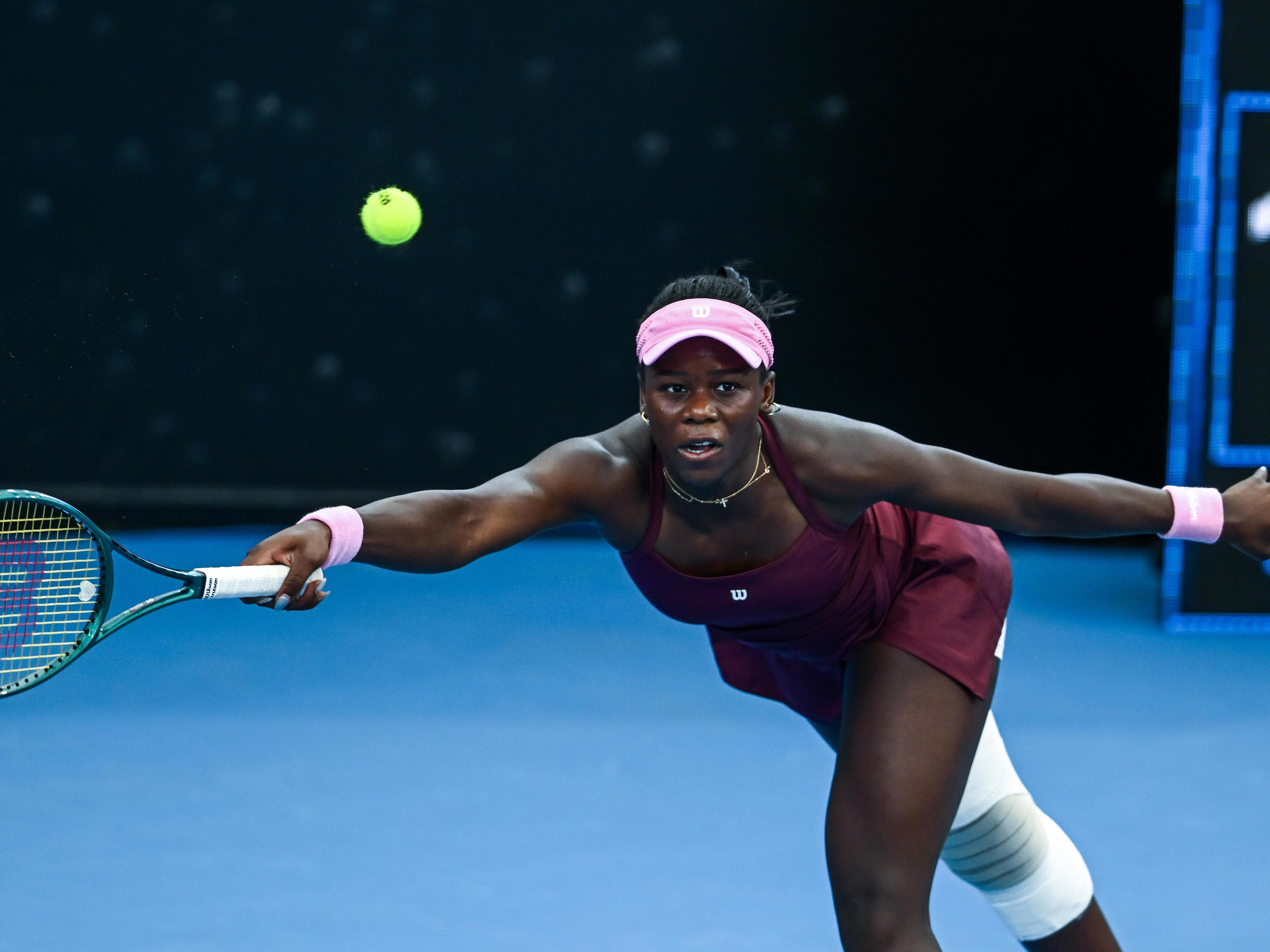 Victoria Mboko s’écroule en finale à Adélaïde face à Mirra Andreeva