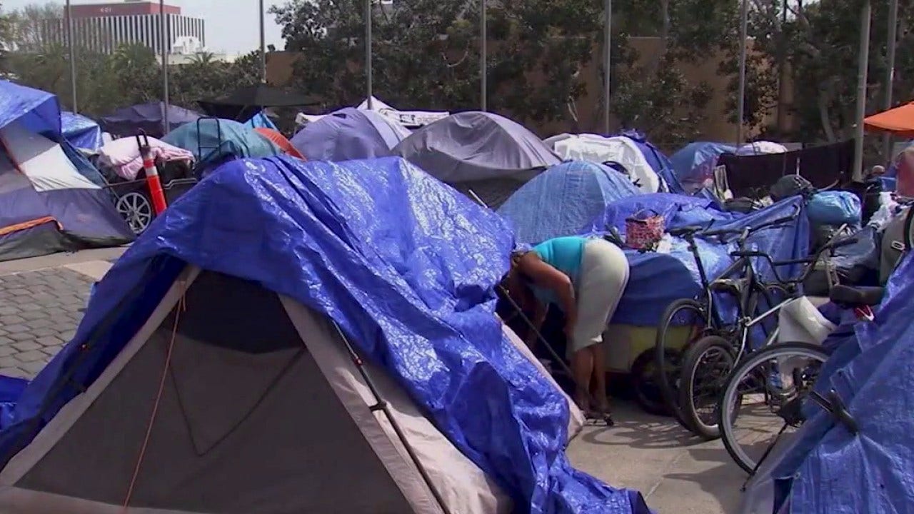 Volunteers urgently needed for LA's annual homeless count