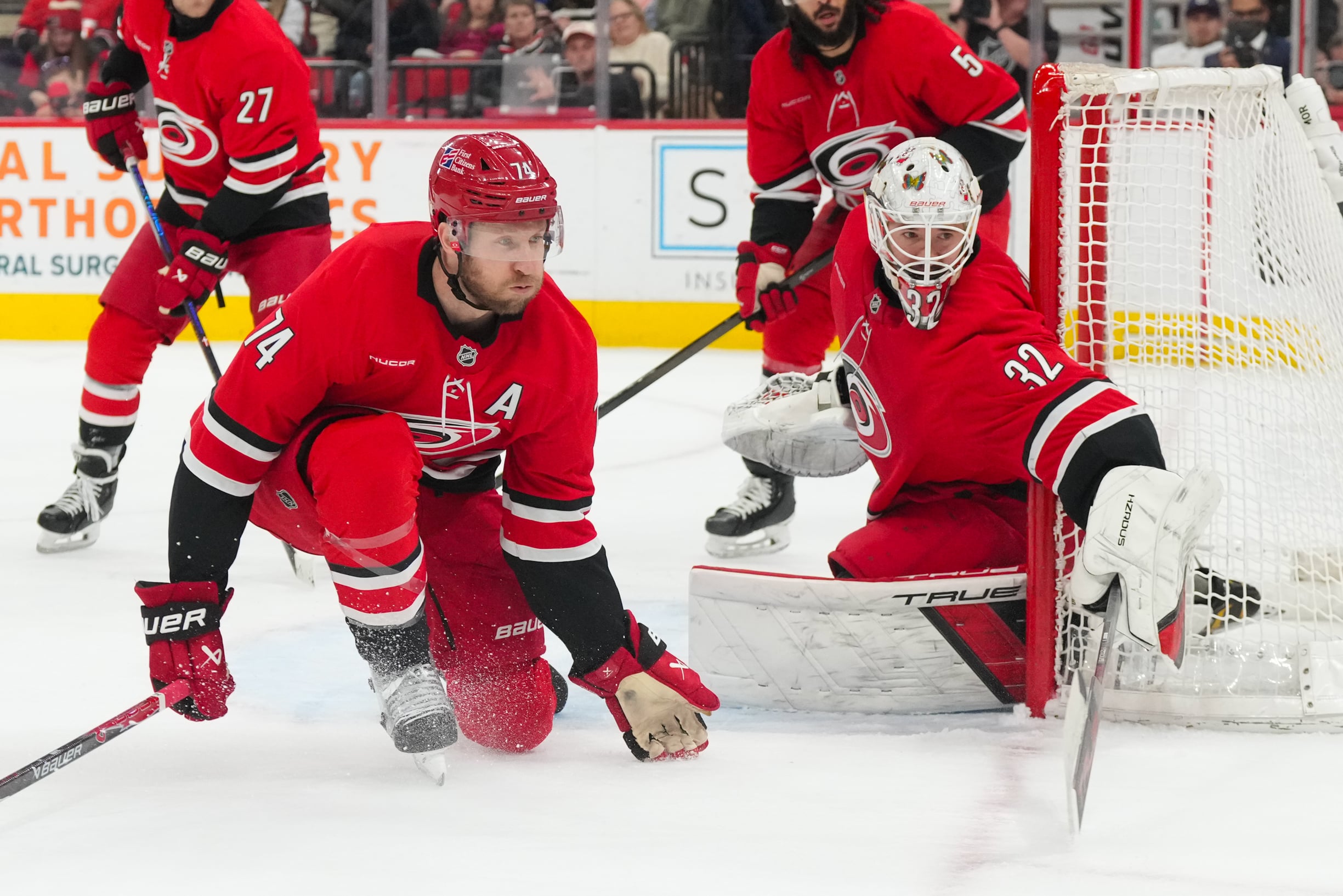 Hurricanes' special teams excel in 9-1 win over Panthers