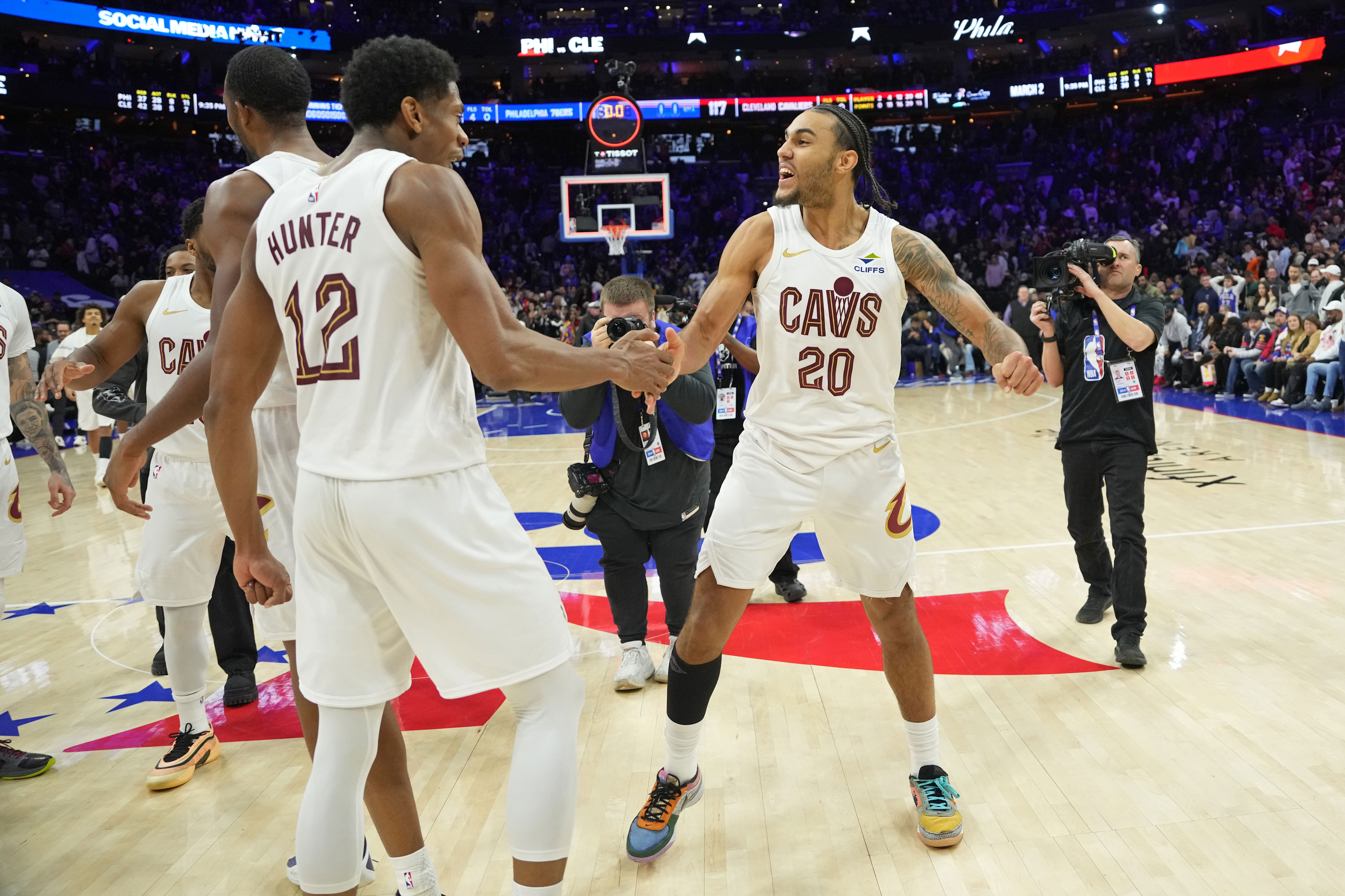 20 stats to explain Cavs come-from-behind win over 76ers