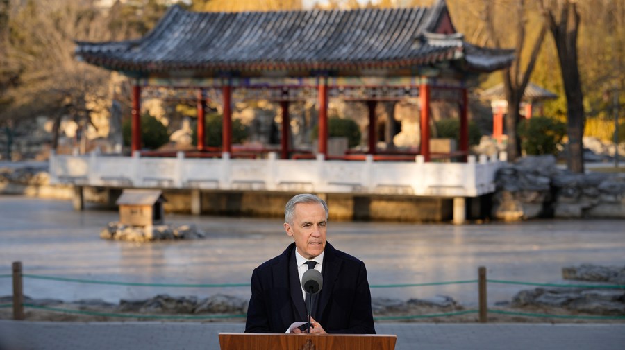 Trump says Canada should do trade deals with China