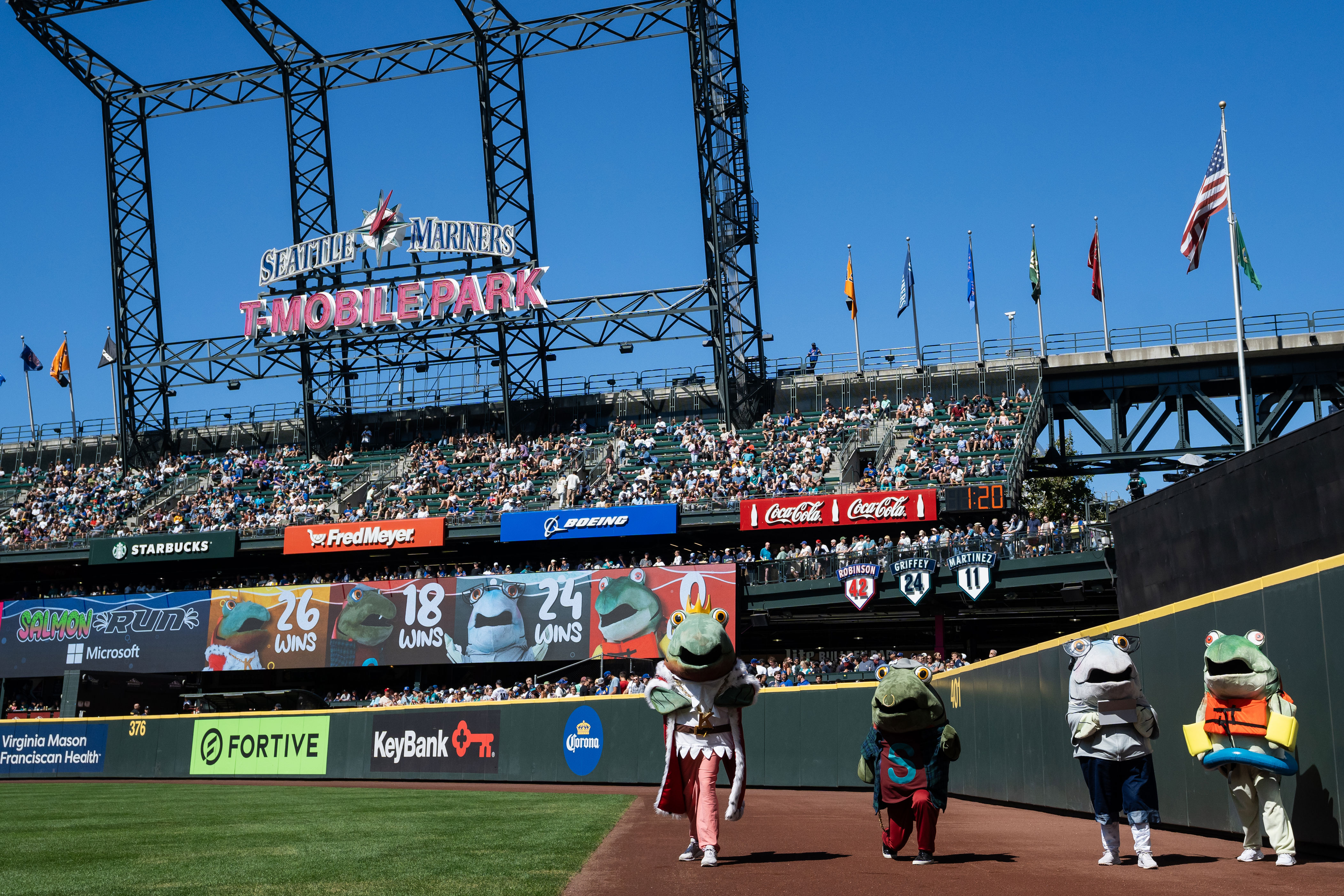 Friday feedbag: Script the 2026 Mariners Salmon Run season
