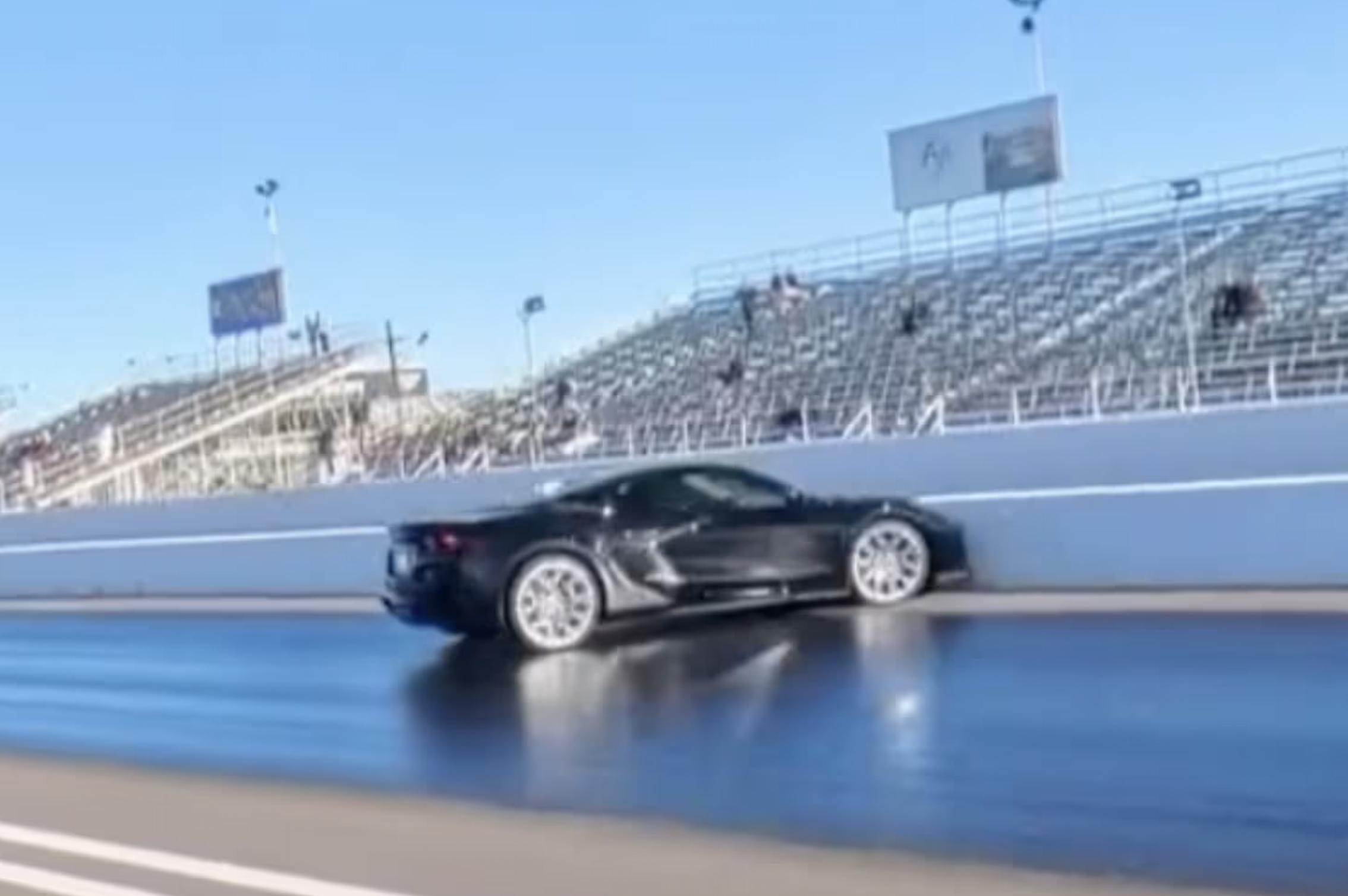 C8 Corvette ZR1 crashes during drag race, highlighting risks of high ...
