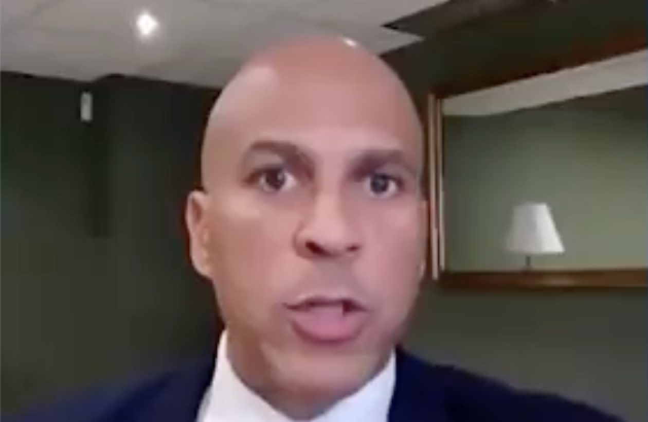 'He's letting billionaires get richer at the expense of everyday ...