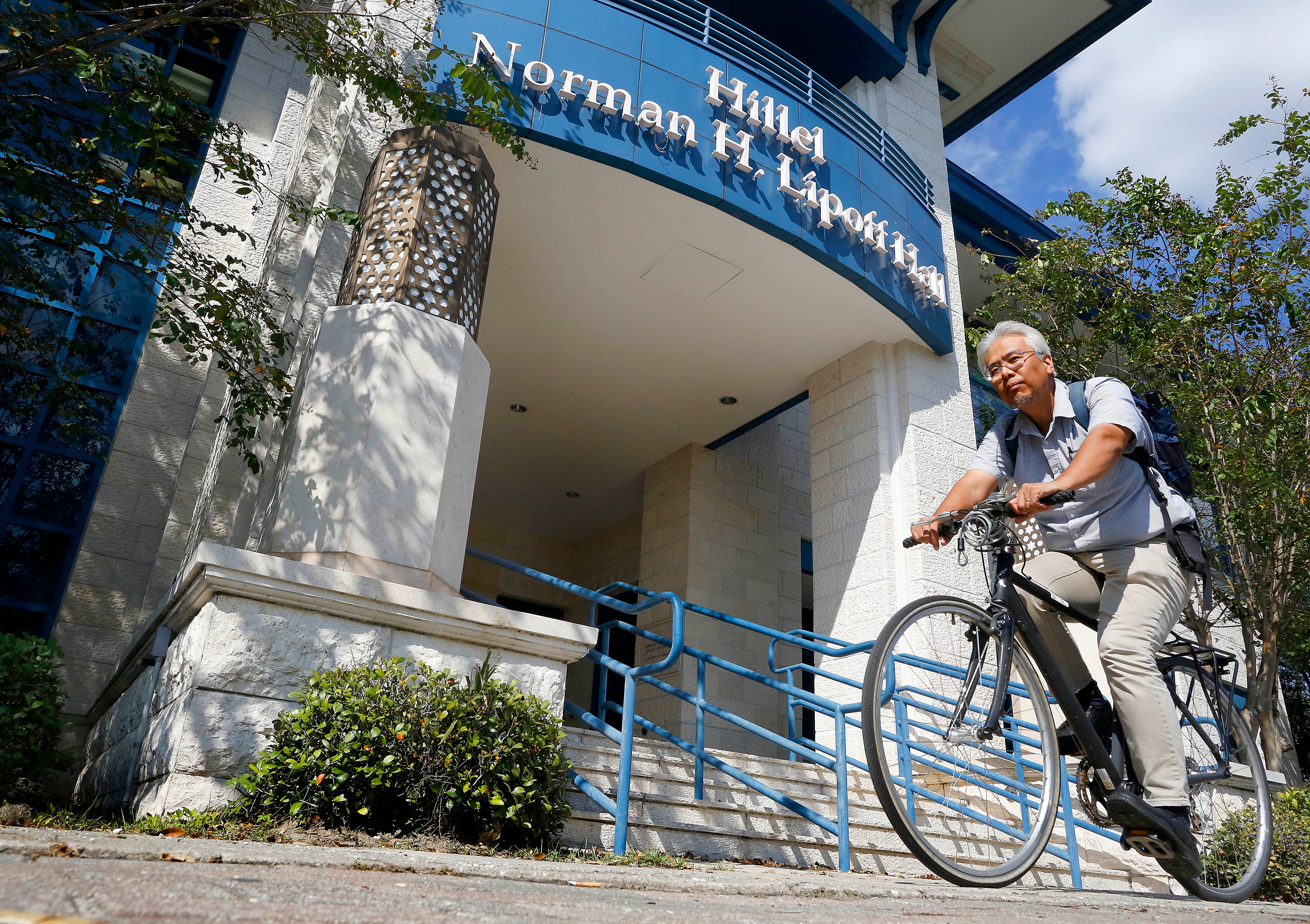 Seven-figure gift to fund UF Hillel renovation, create endowment