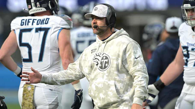 Chargers begin offensive coordinator hiring search by interviewing ex ...