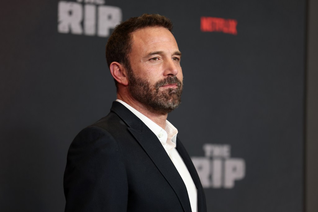 Ben Affleck says he had food poisoning while filming goodbye scene with ...