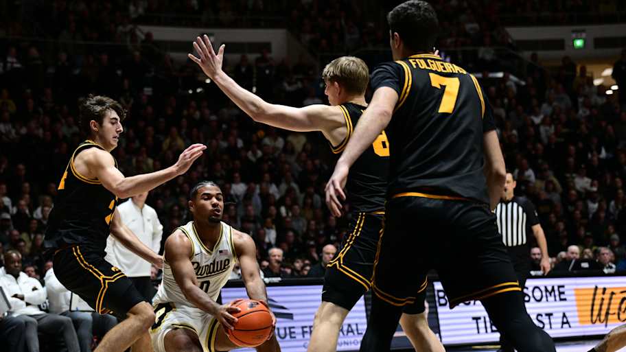 Iowa given less than favorable odds vs. Indiana