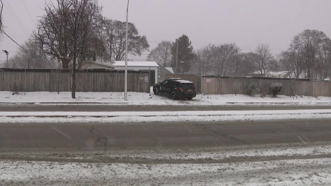 Milwaukee police raid; search warrant executed, weapons investigation