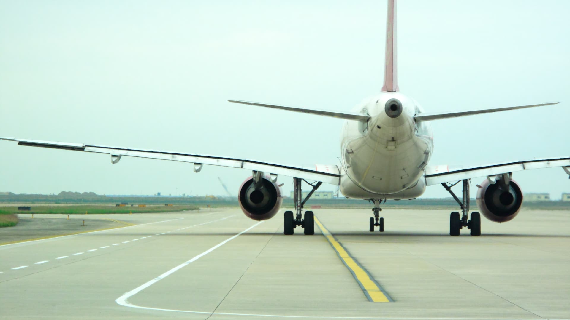 Es ist merkwürdig: Airline verkauft keine Tickets für Flüge über den 13 ...