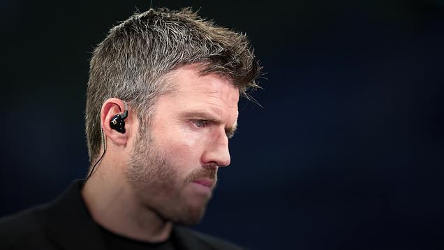 Michael Carrick not feeling extra pressure from ex-Man Utd players ...