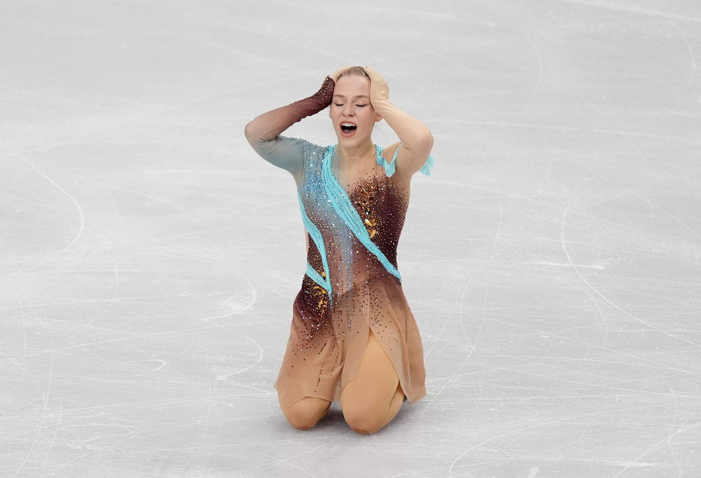 Petrokina stuns by retaining European figure skating title after ...