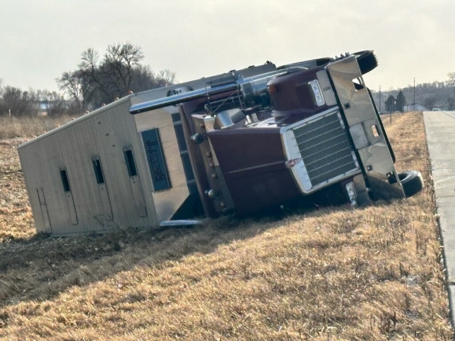 Multiple trailers overturn due to high winds in Siouxland