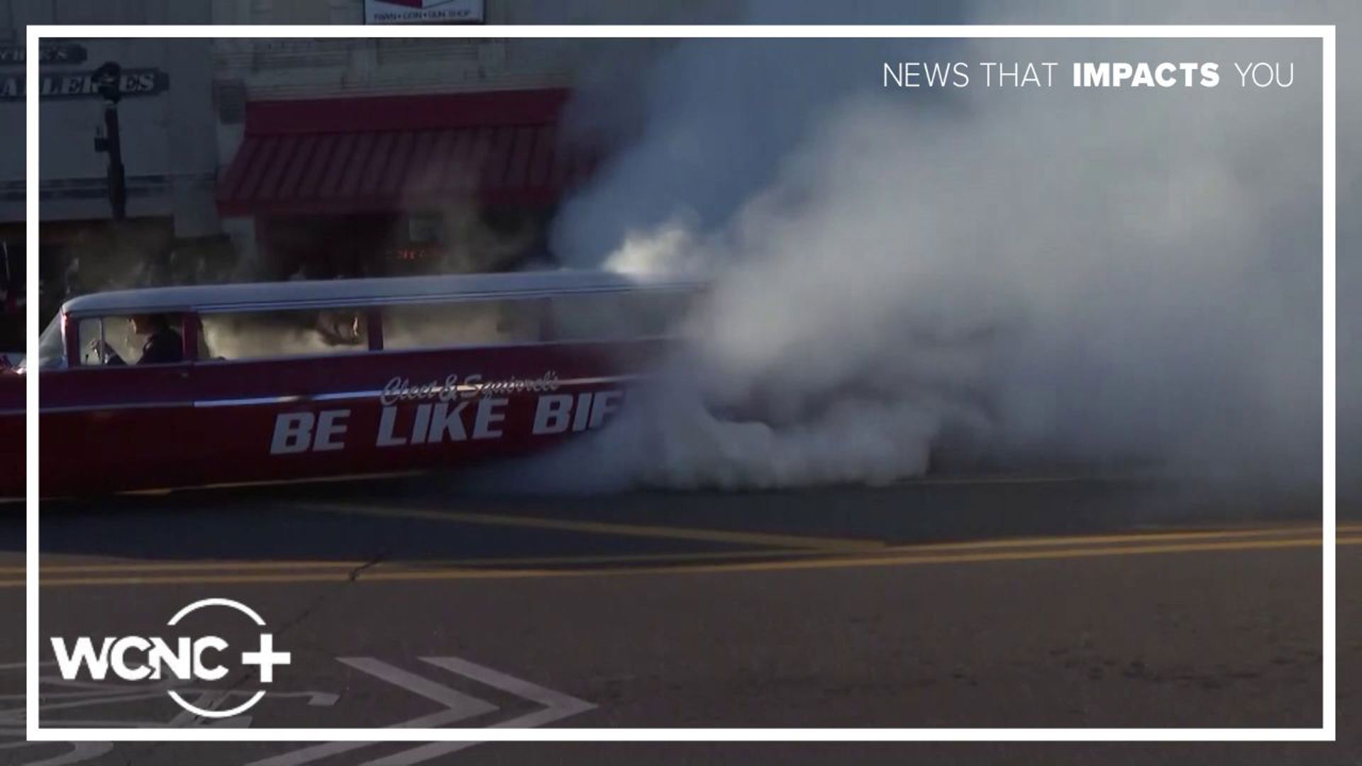 Mooresville honors Greg Biffle with burnout tribute