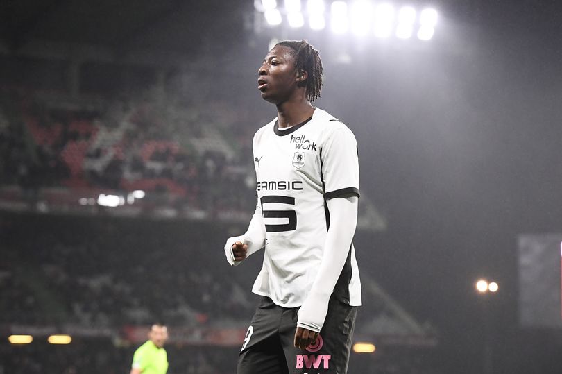 Chelsea 'agree' first signing for Liam Rosenior hours before Brentford ...