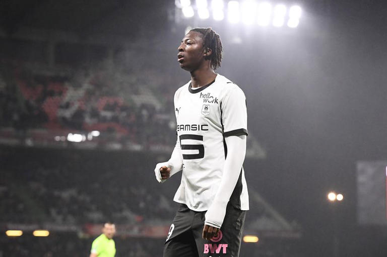 Chelsea 'agree' first signing for Liam Rosenior hours before Brentford ...