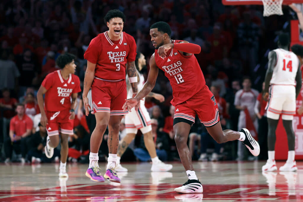 The key to a great defense is communication and intensity for Donovan ...