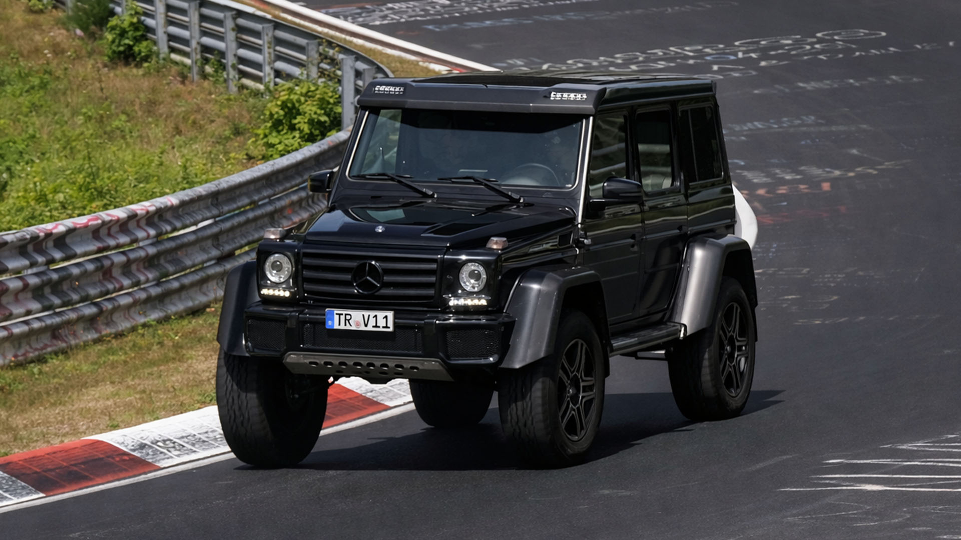 Touristenfahrten Nürburgring shows raw driving skill