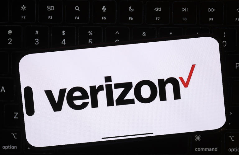 Is that Verizon $20 credit text a scam? Here's what you need to know