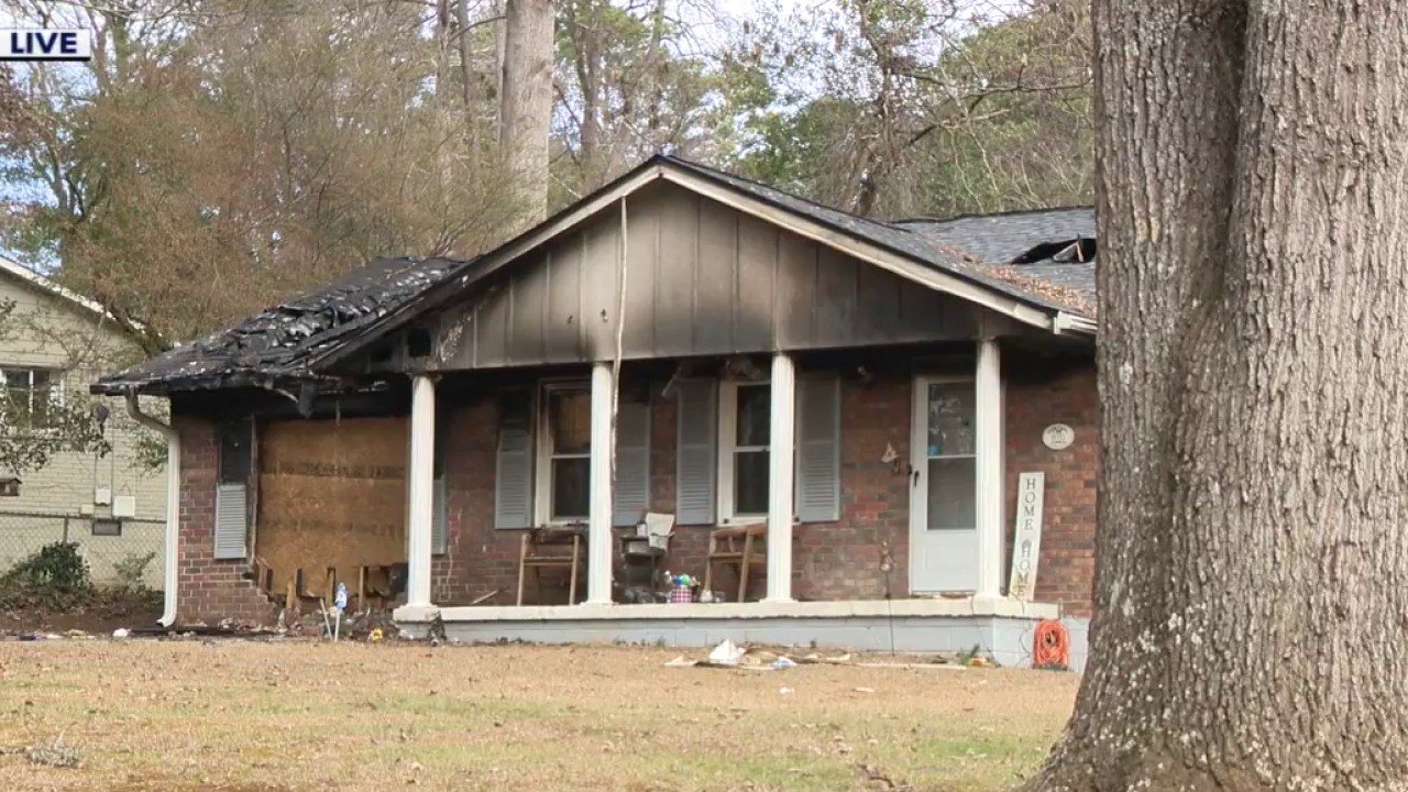 Marietta woman dies after house fire, family shares warning