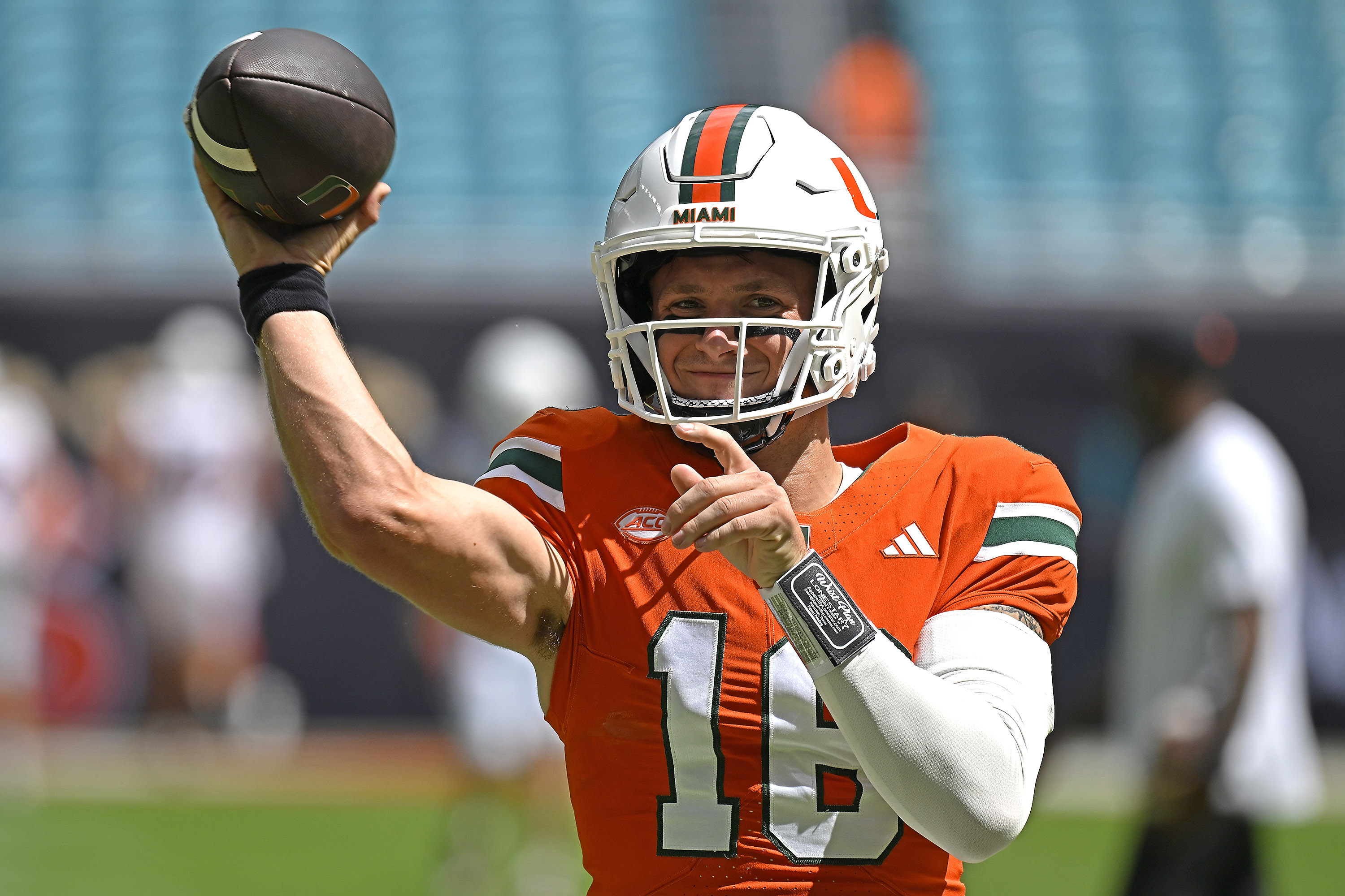 Report: Well-traveled QB Reese Poffenbarger signs with Akron