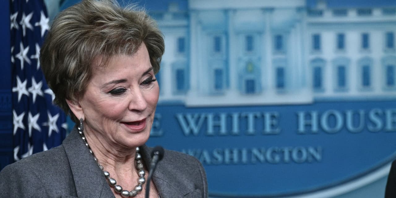 Education Department pauses plan to seize wages, tax refunds of ...