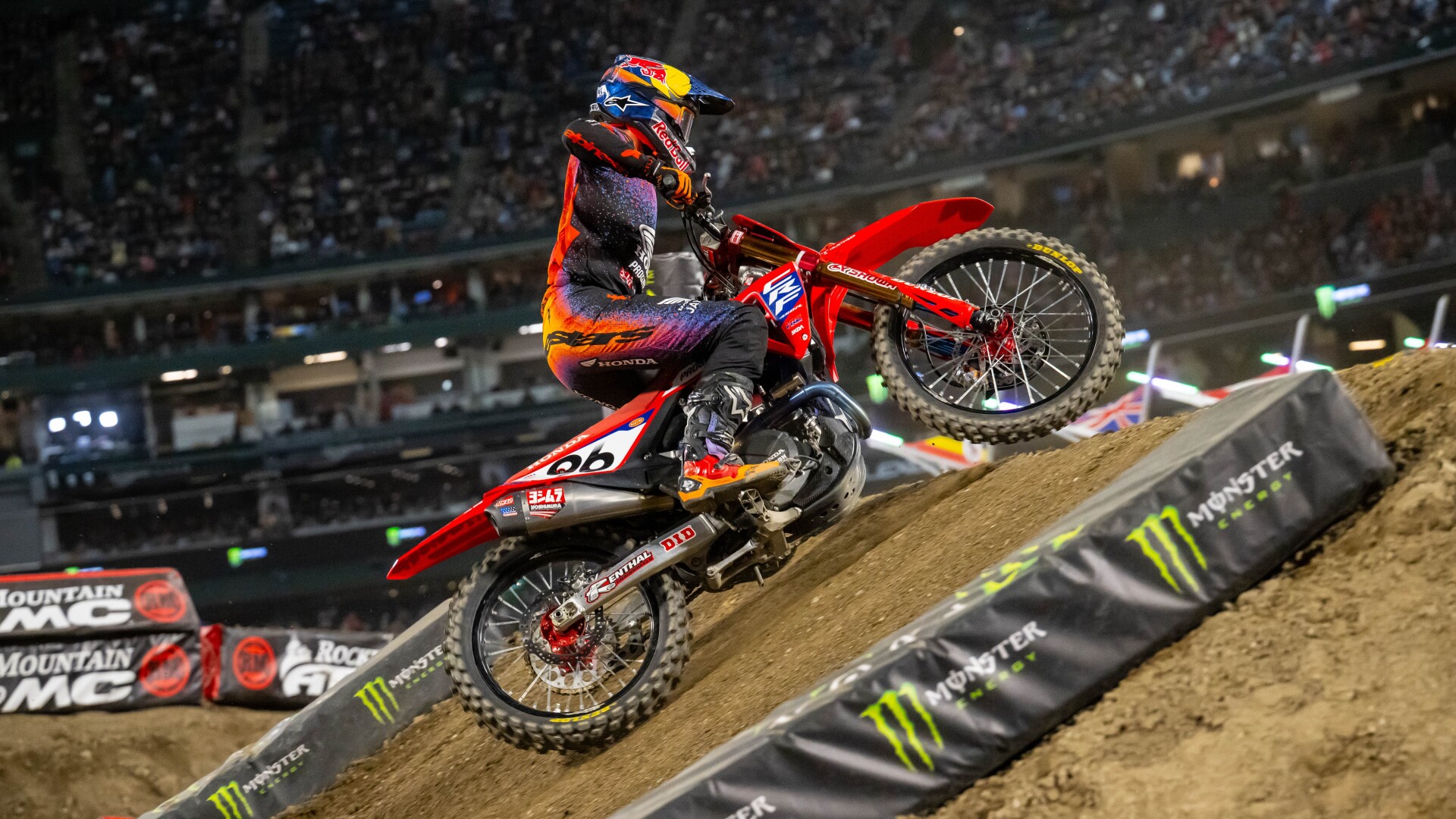 Eli Tomac wins SMX round 6 in Seattle after a dramatic showdown with ...