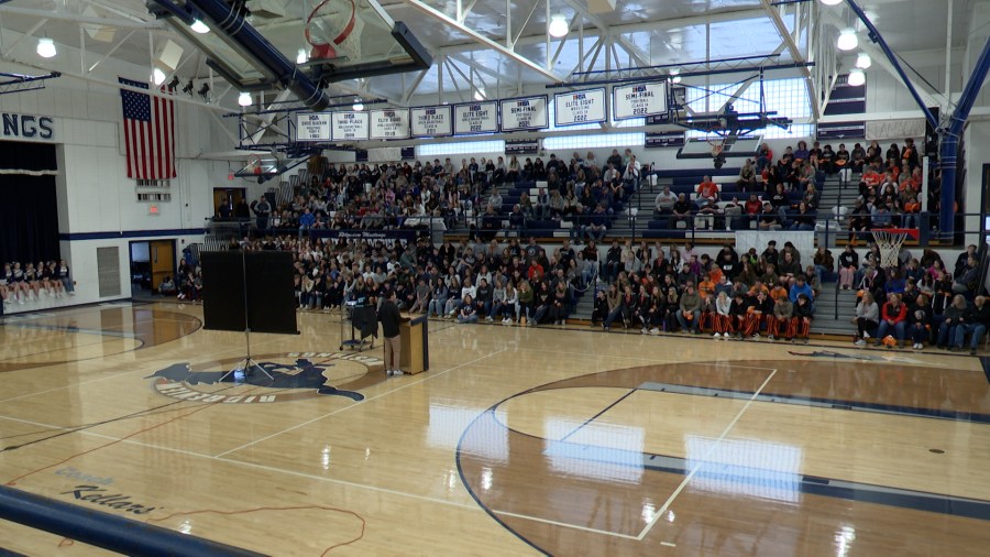 Ridgeview High’s ‘Midday madness’ blends sports with online safety