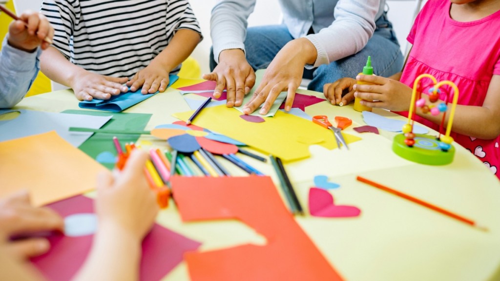 Man plans surprise bridal shower for teacher fiance that will melt your ...