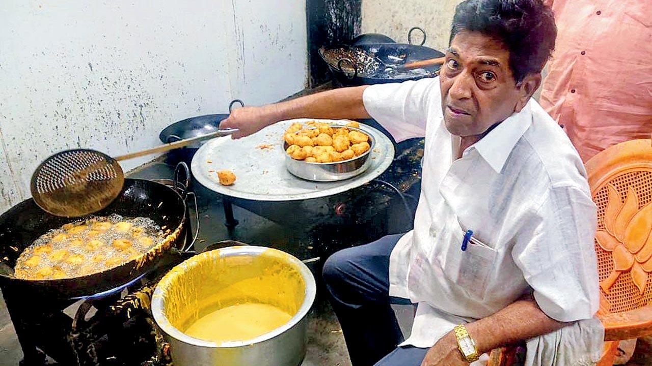 BMC elections 2026: CM celebrates poll victory with batata vada, sheera