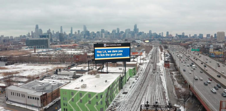 Chicago welcomes LA Rams with icy billboard message